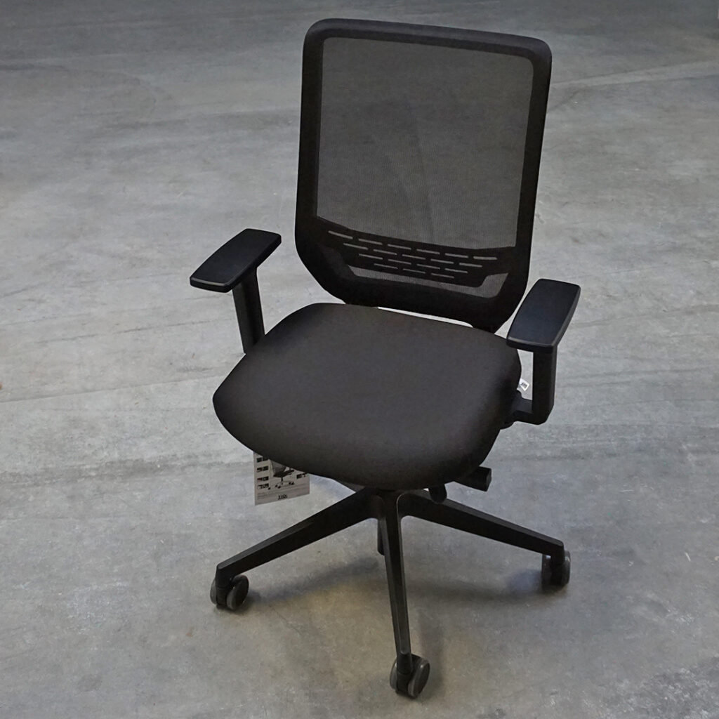 Drehstuhl to-sync, schwarz • kühnle'waiko Büromöbel